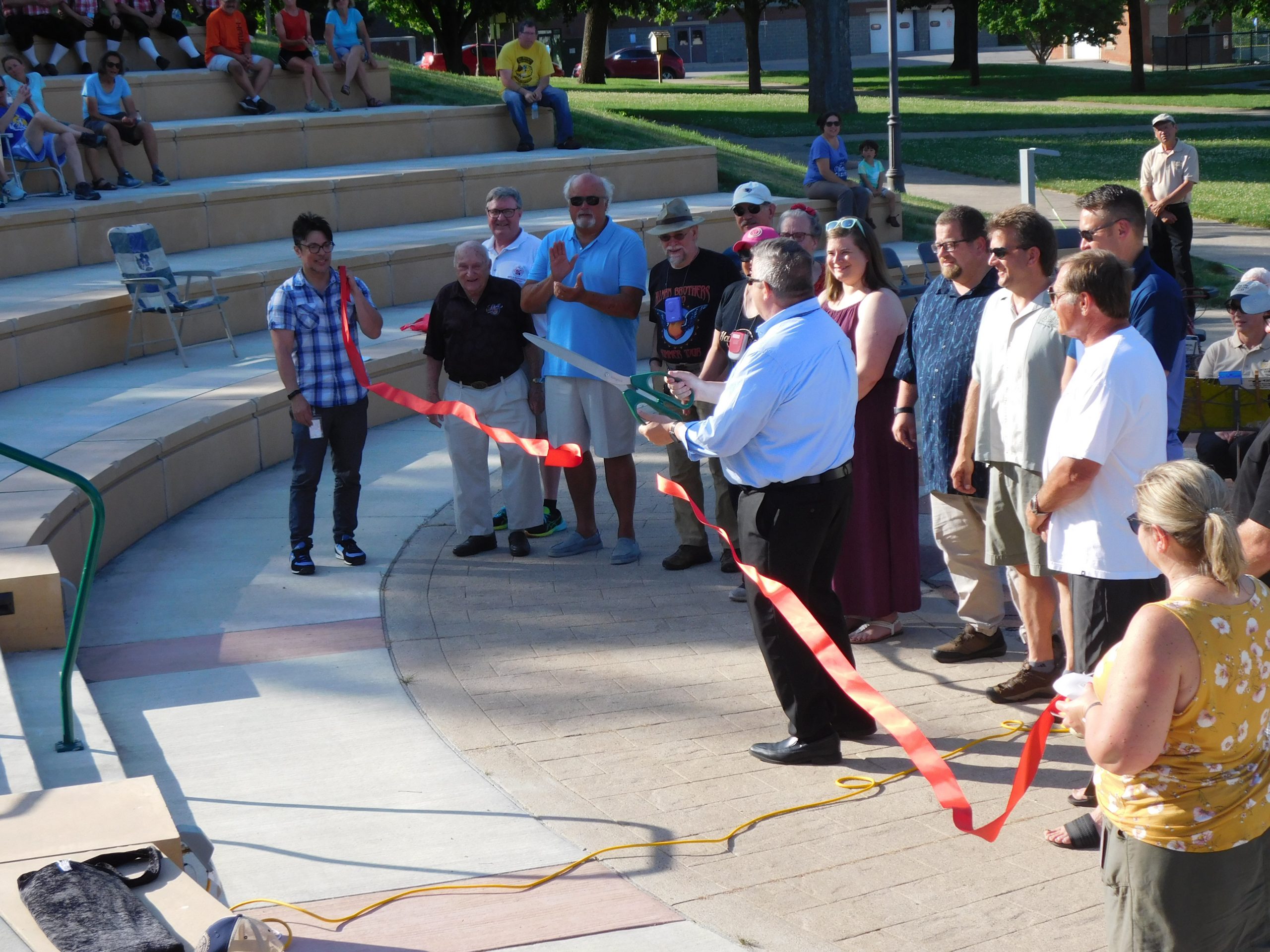New amphitheater celebrated | News, Sports, Jobs - The Journal